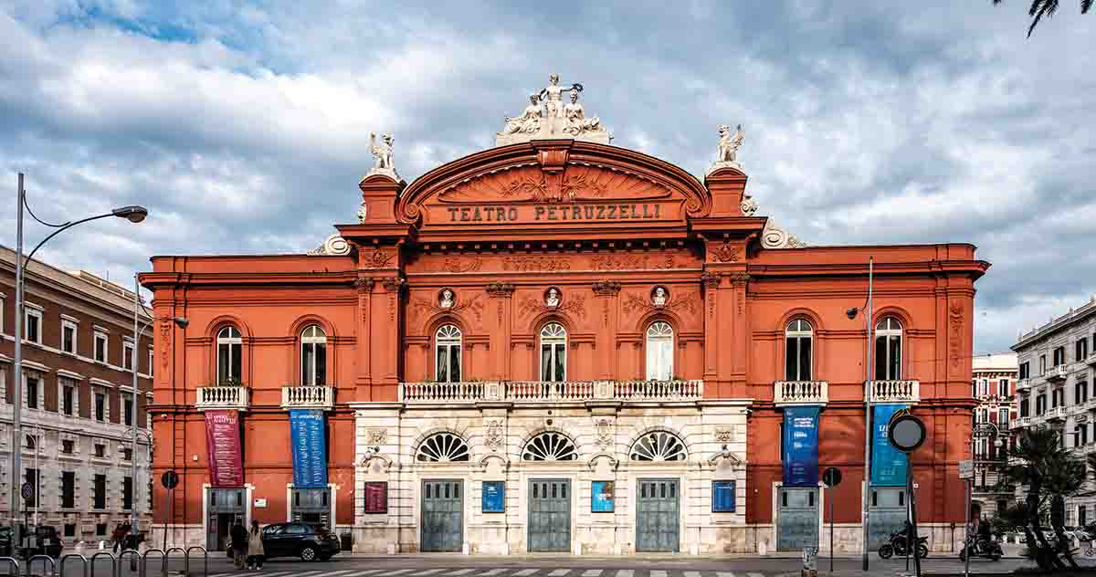 Italian contributions to the art of opera: Music, theater, even ...